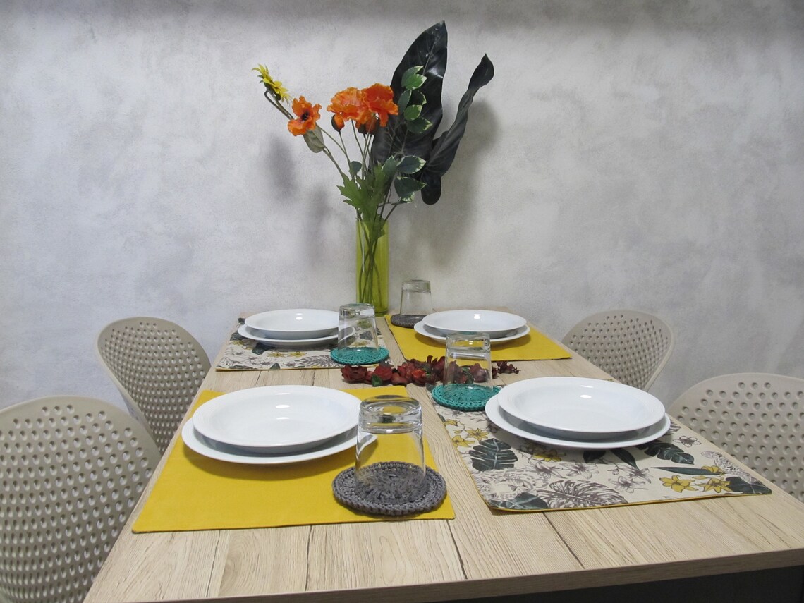 Handmade fabric Table Mats Leaves and cheetah Mustard and - Etsy Italia