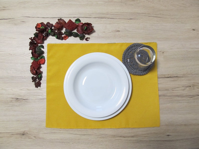 Handmade fabric Table Mats Leaves and cheetah Mustard and - Etsy Italia