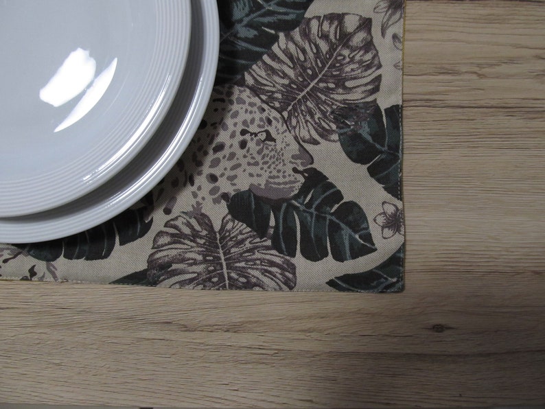 Handmade fabric Table Mats Leaves and cheetah Mustard and - Etsy Italia
