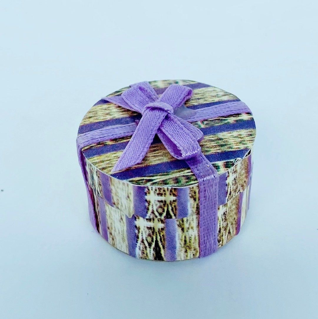 Dollhouse Miniature Hat Box - Etsy