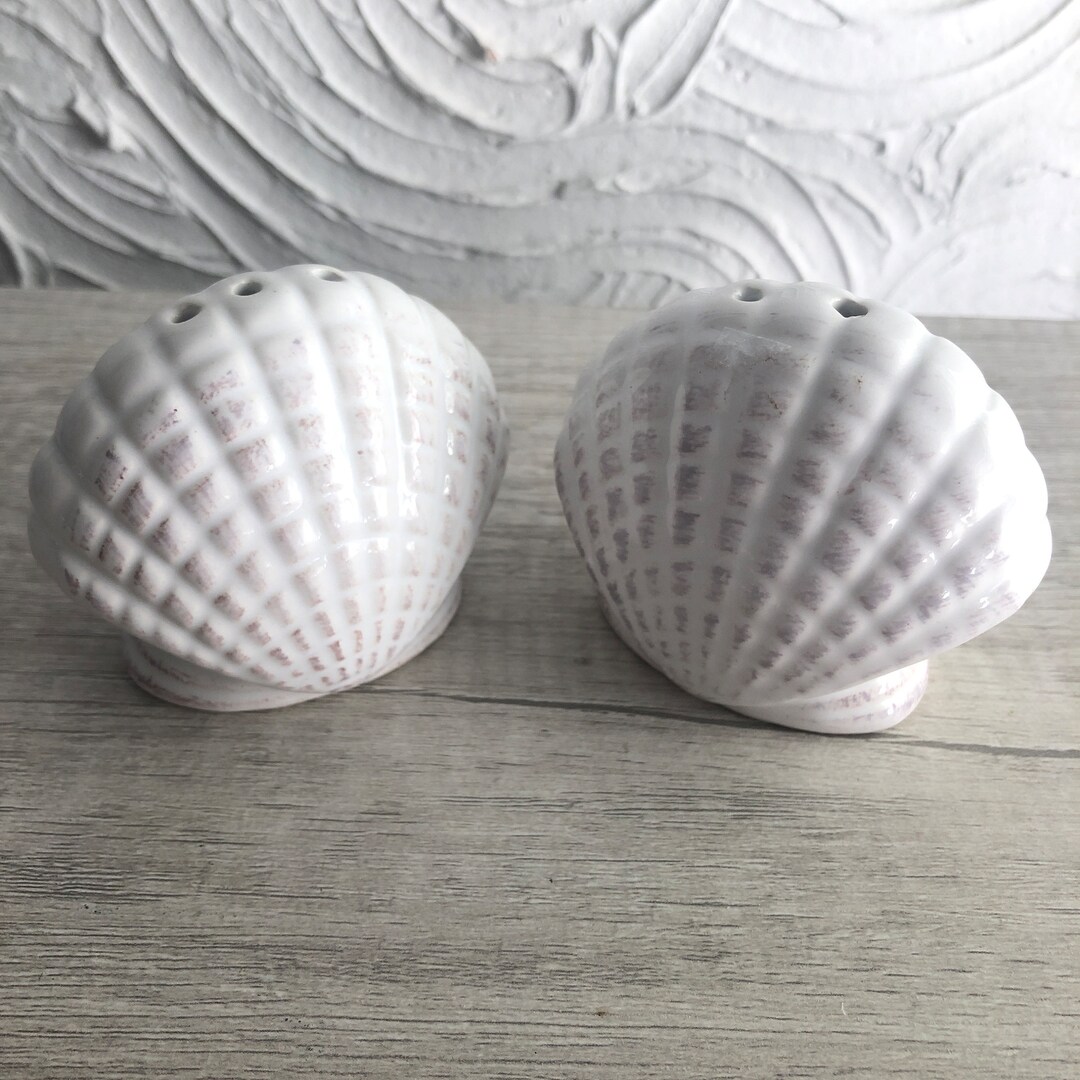 Sea Shell / Clam Shell Salt & Pepper Shakers, New Without Box : Ceramic ...