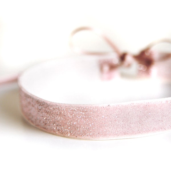 Shop Velvet Choker - Etsy