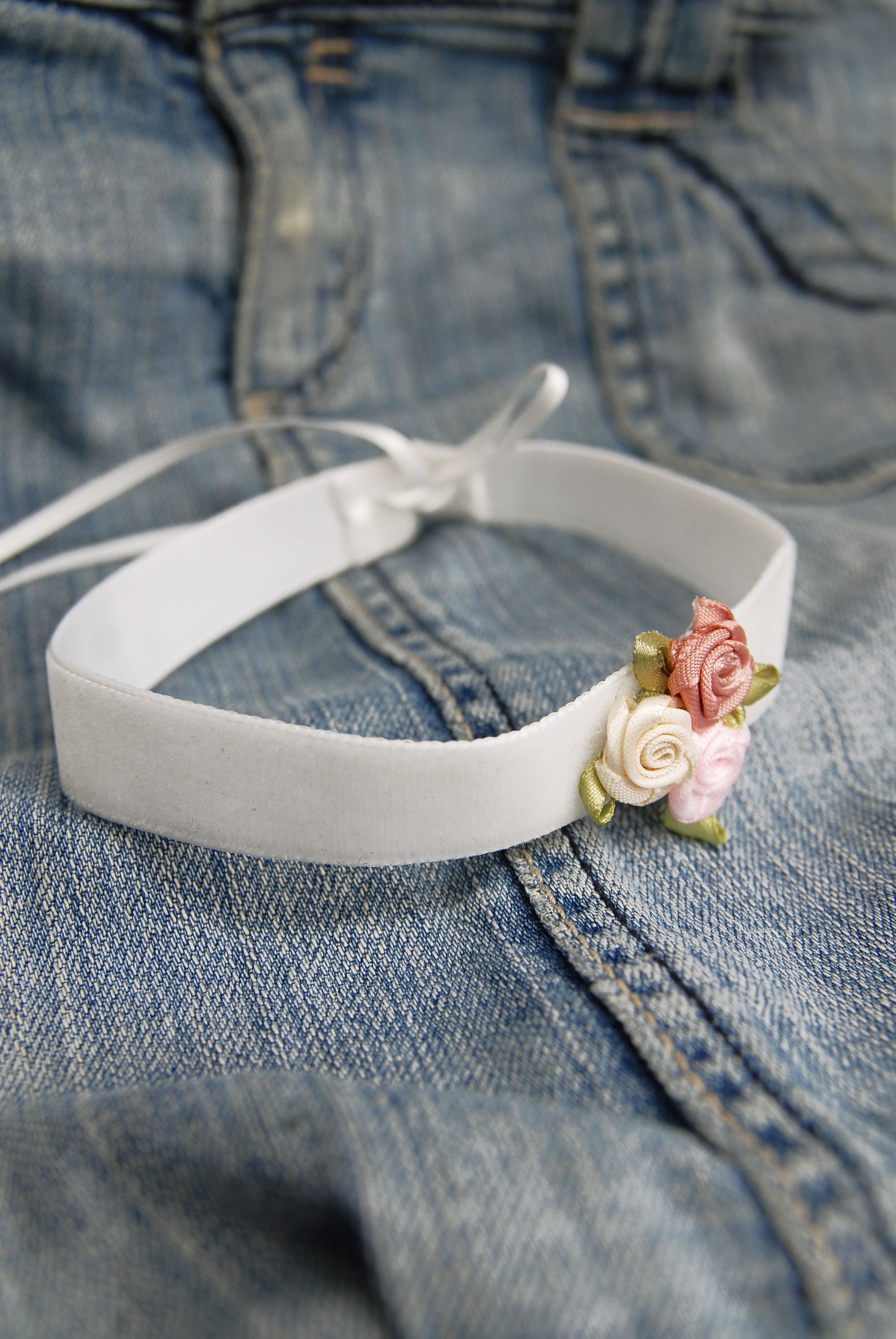 ROSES Choker Sweet Soft off White Velvet Choker With Roses | Etsy