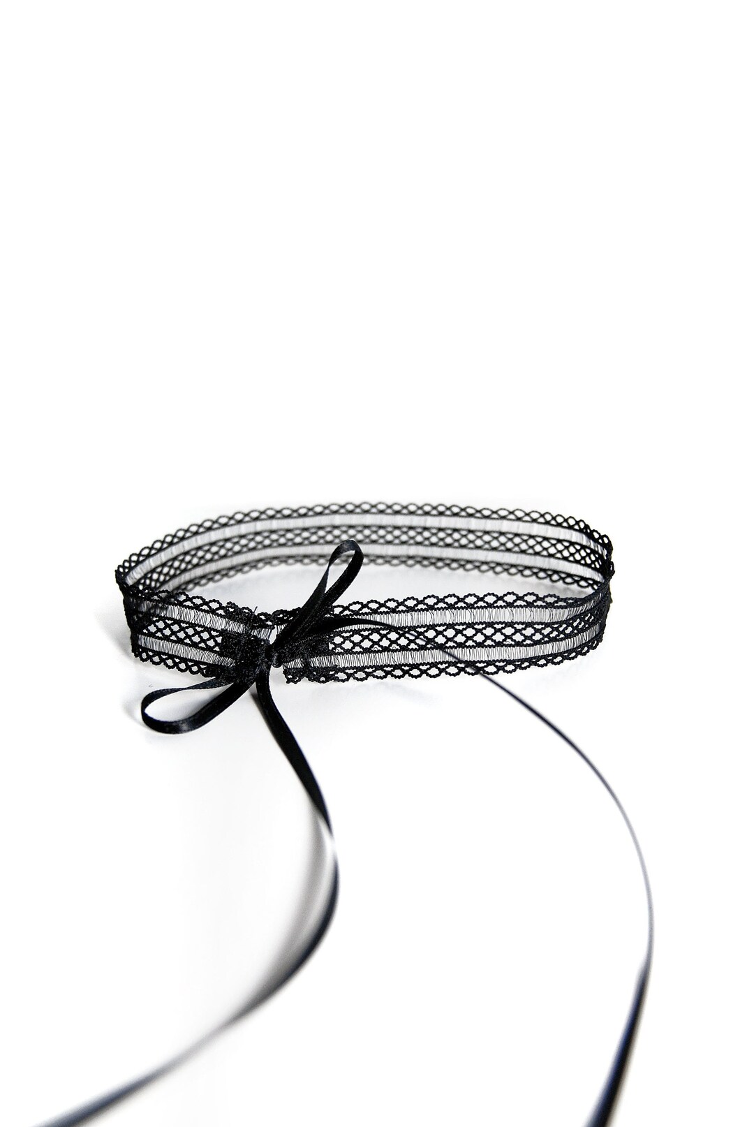 BREEZE CHOKER Timeless, Transparent, Stretchy, Black Choker That is ...