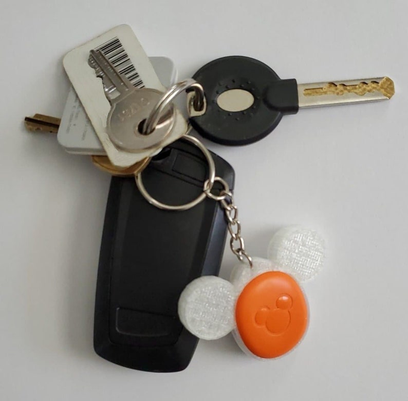 FLEXIBLE Puck Holder Keychain for Disney Magic Band 2.0 - Etsy