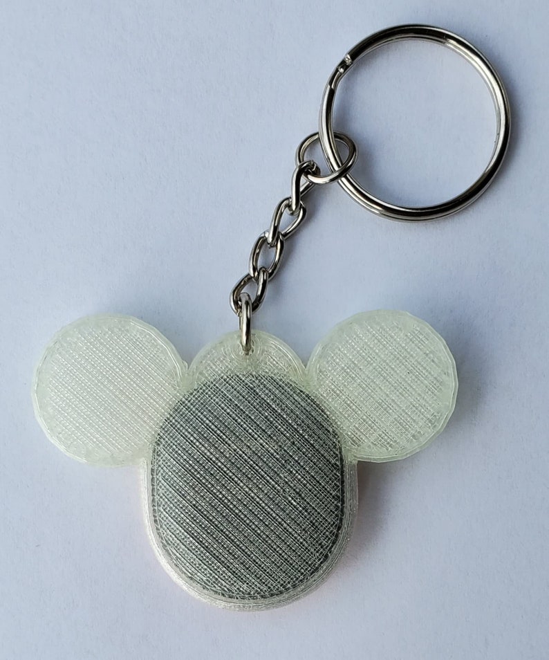 FLEXIBLE Puck Holder Keychain for Disney Magic Band 2.0 | Etsy
