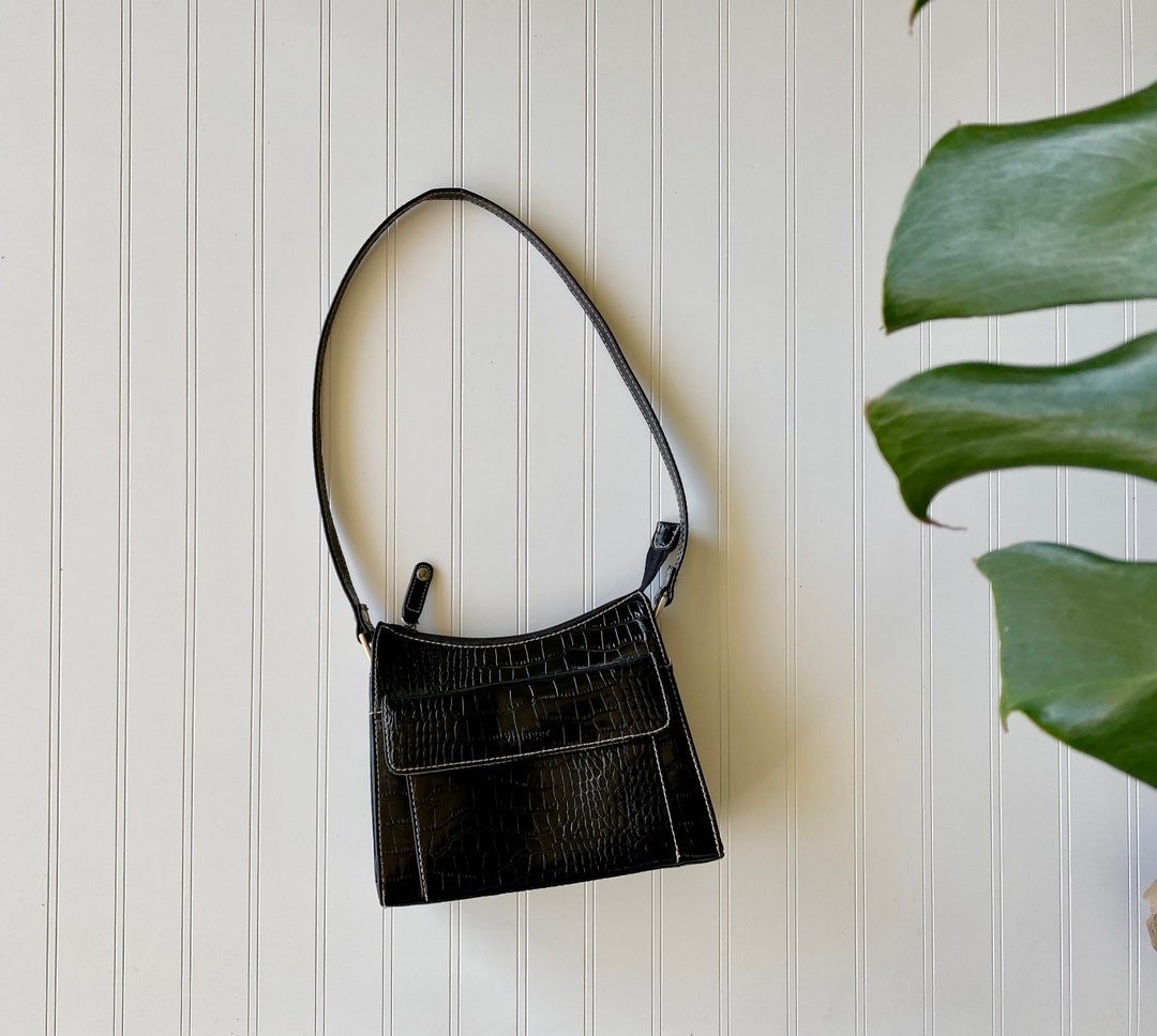 Vintage 00's Faux Leather Shoulder Strap Purse by Villager | Vintage ...