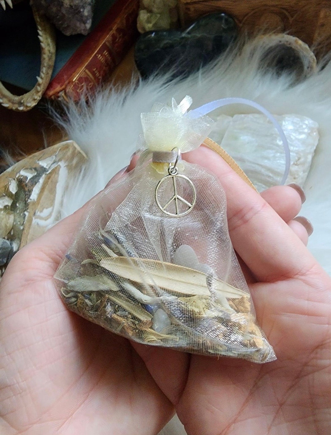 Peace Mojo Bag- Hoodoo Talisman, Herbs & Crystals - Etsy