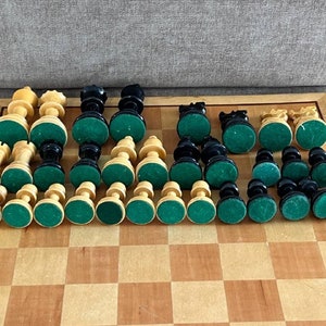 Staunton Chess Set With Weights in Box - Etsy