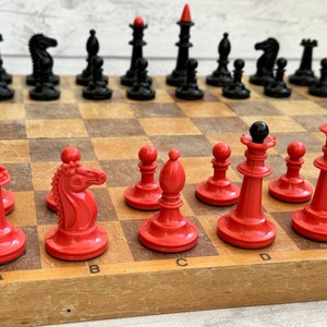 Soviet Chess Set Made of 50s Vintage Plastic in a Rare Red - Etsy
