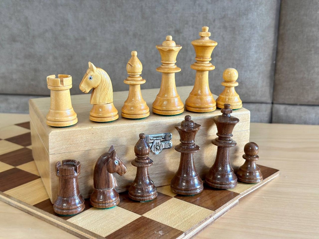 German Chess Set Knights With Eyes. Great Gift for Mens, Chess Lovers ...
