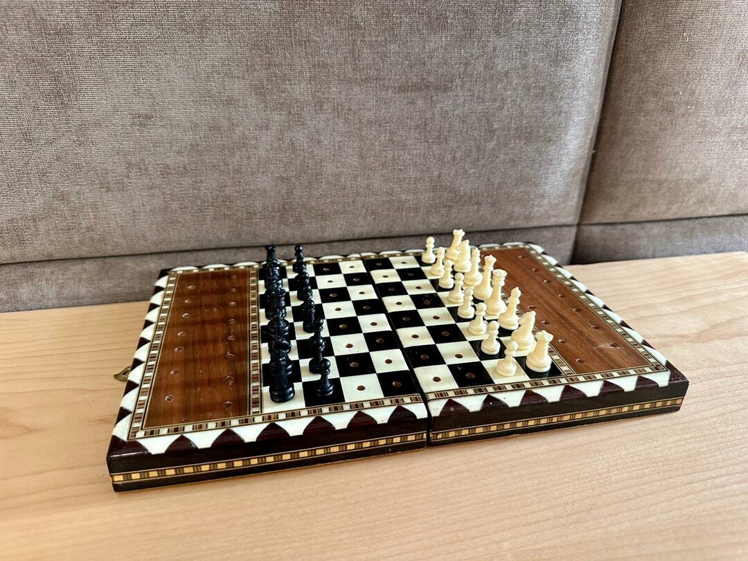 Vintage Traveling Chess Set Made of Plstic. Great Gift for - Etsy