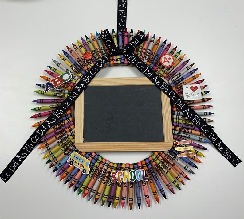 12" Crayon Wreath - Etsy