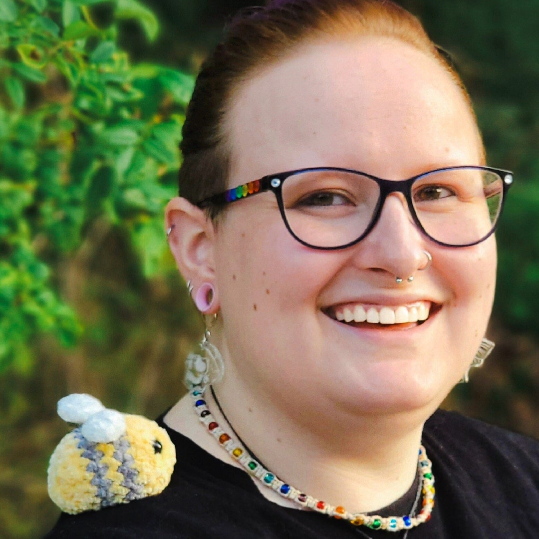 Shoulder Plush, Wearable Buddies, Shoulder Pet, Crochet Bee, Magnetic ...