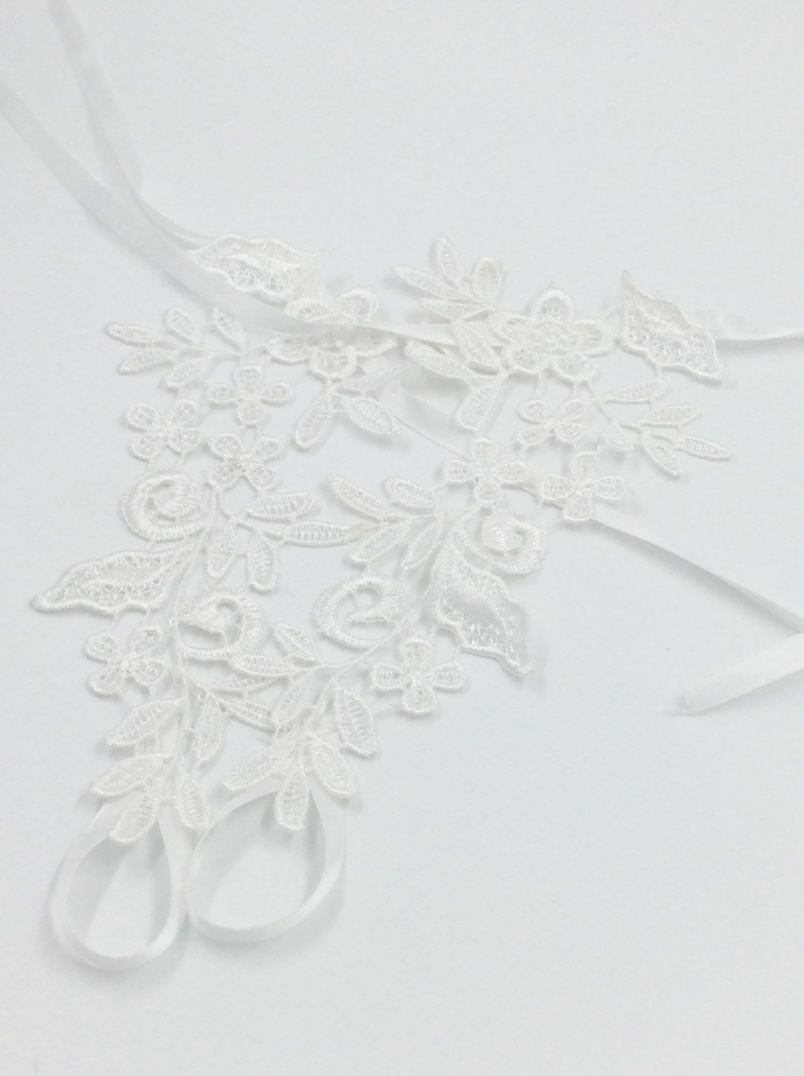 Beautiful Beach Bare Foot Lace Appliqué Footwear Decoration for Brides ...