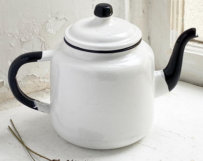 Vintage Enamelware Teapot. - Etsy