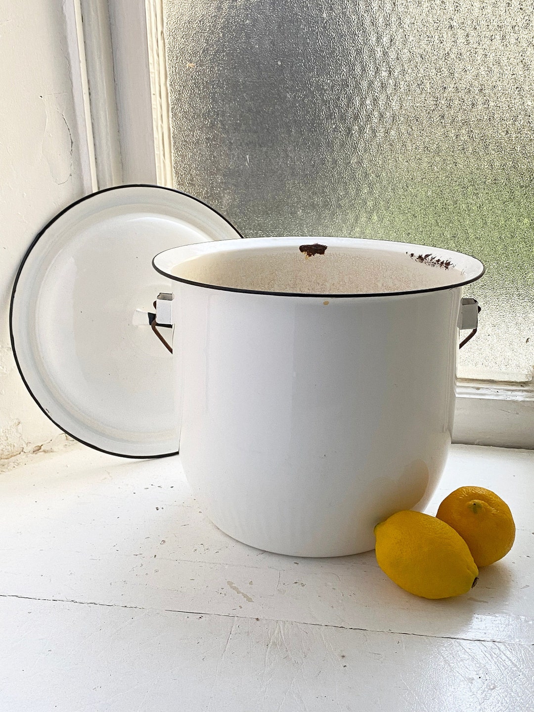 Large Rustic Enamelware Stock Pot/cauldron. White With Black Trim. - Etsy