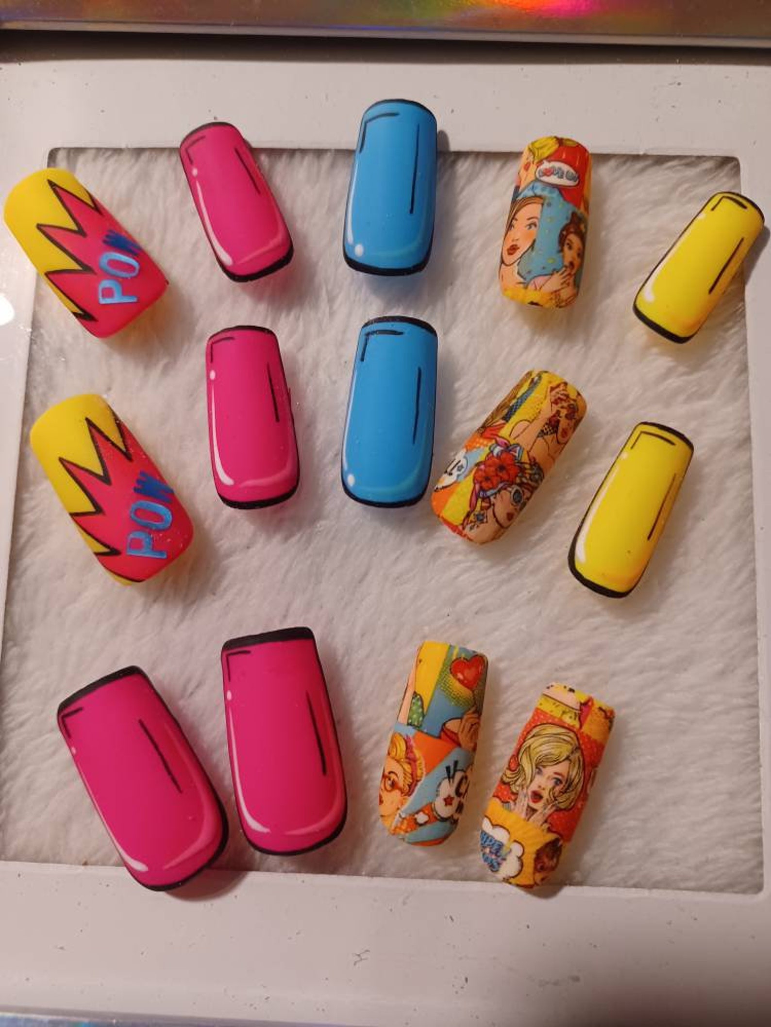 Comic Strip| Full Set of Press on Nails - Etsy