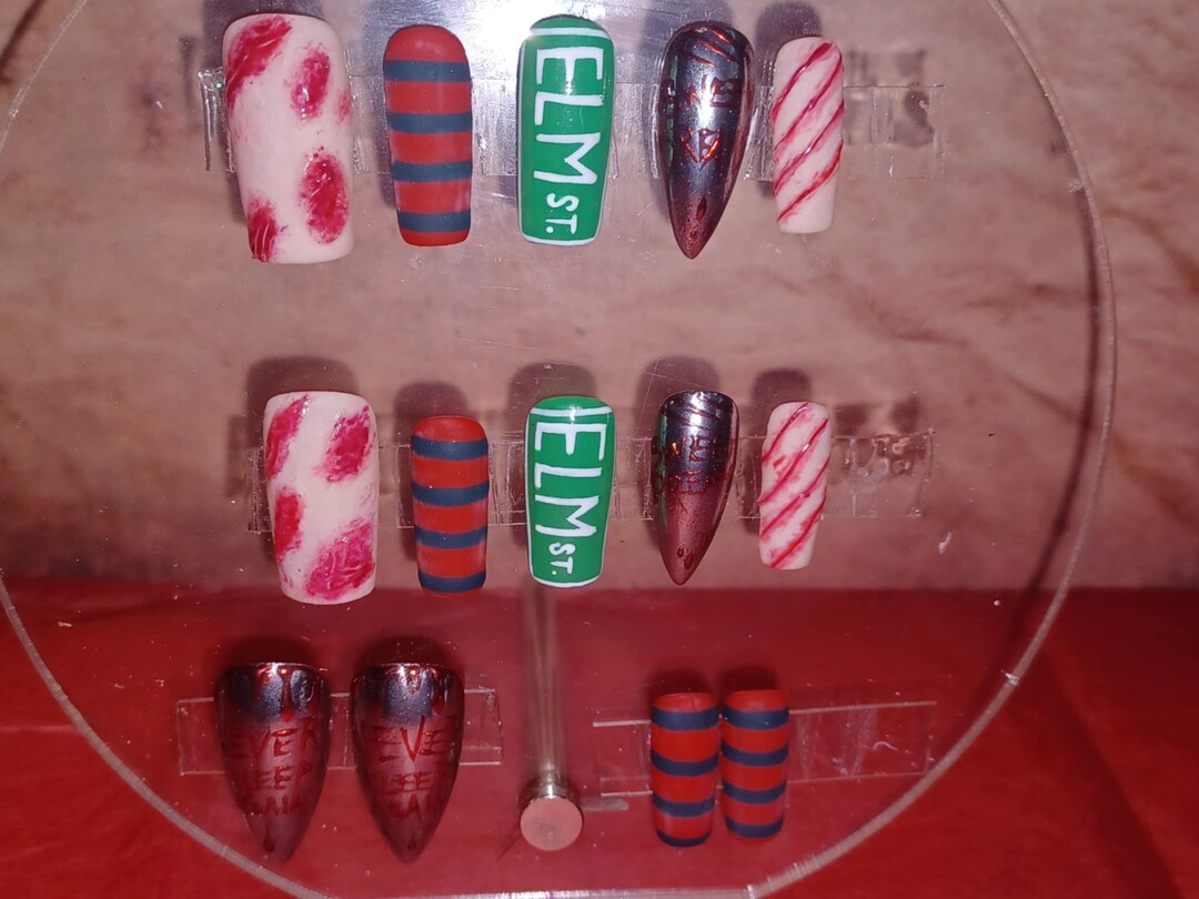 Scars and Stripes |new Design!| Full Nail Set - Etsy