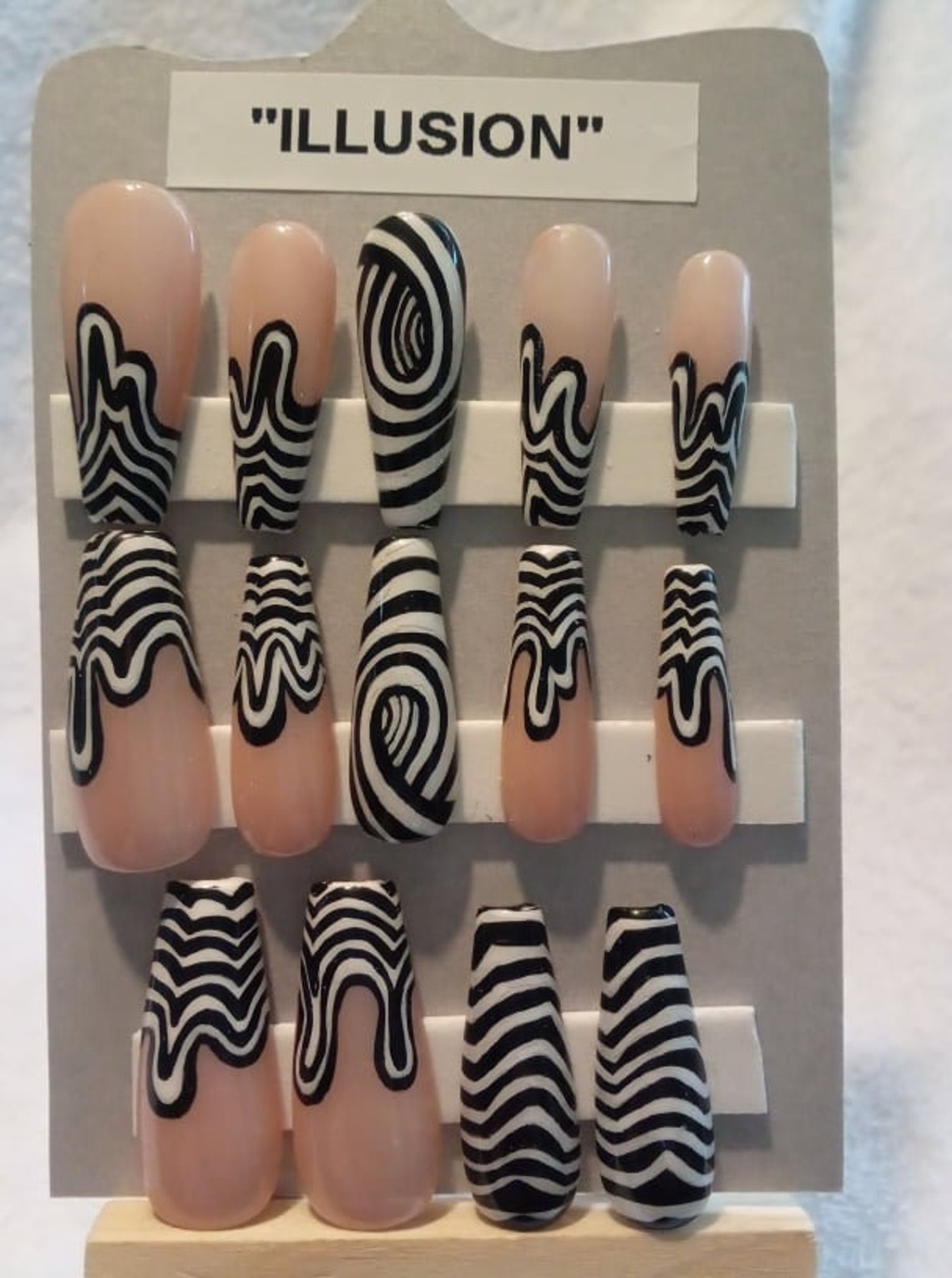 Illusion Full Nail Set - Etsy