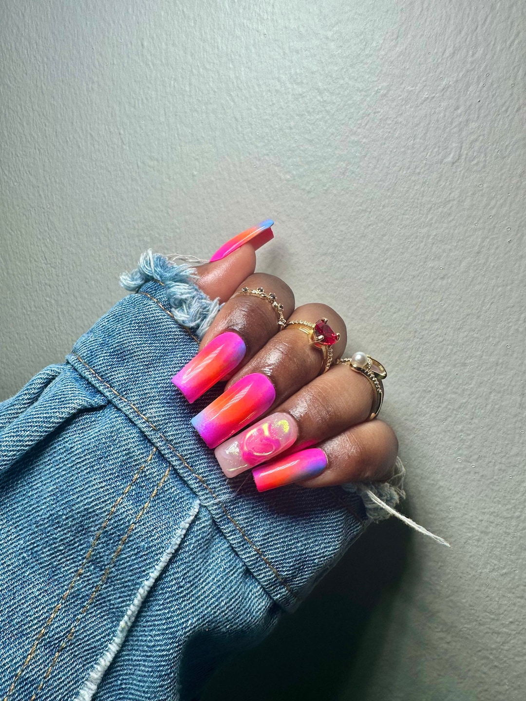 Spotlight :nail Artist. Custom Hand-painted Press-on Gel Nails.airbrush ...