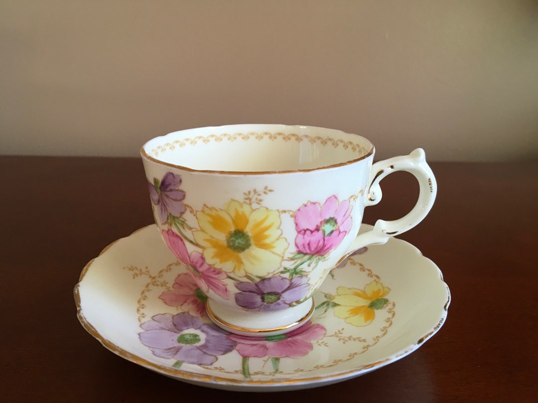 Vintage Tuscan Pastel Wild Flowers Cosmos Flowers Pink and Purple Hand ...