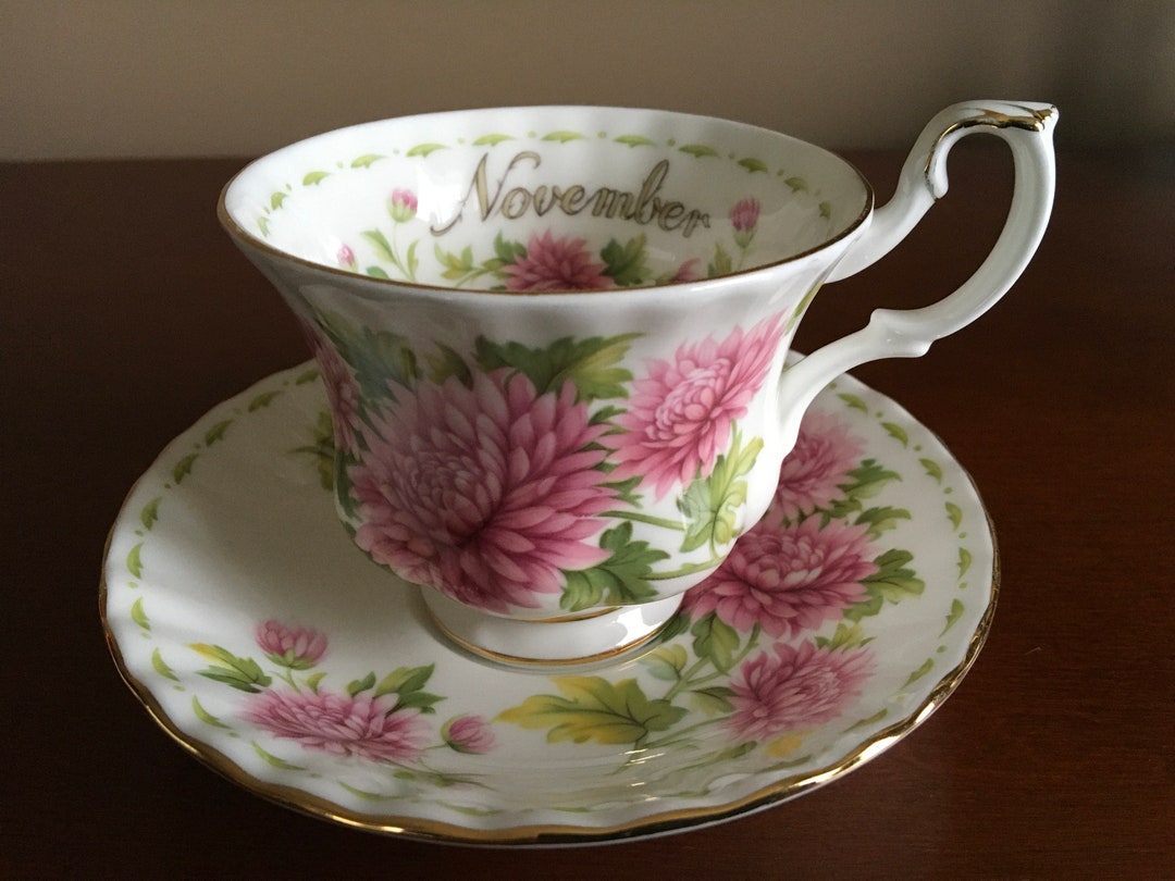 Royal Albert Flower of the Month November Chrysanthemum Fine Bone China ...
