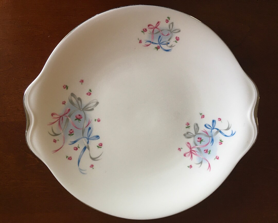 Vintage Royal Albert Buttons and Bows Fine Bone China Cake/serving ...