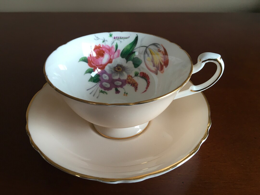 Vintage Soft Pink Floral With Tulip Roslyn Fine Bone China Tea Cup With ...