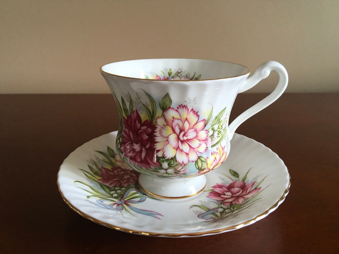 Paragon Carnations and Blue Bow Fine Bone China Tea Cup With Matching ...