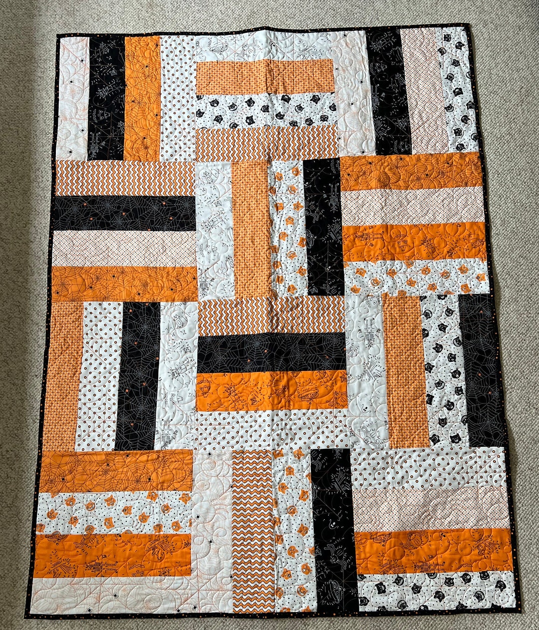 Dot Dot Boo Halloween Quilt, Not Too Spooky Halloween Quilt, Halloween ...