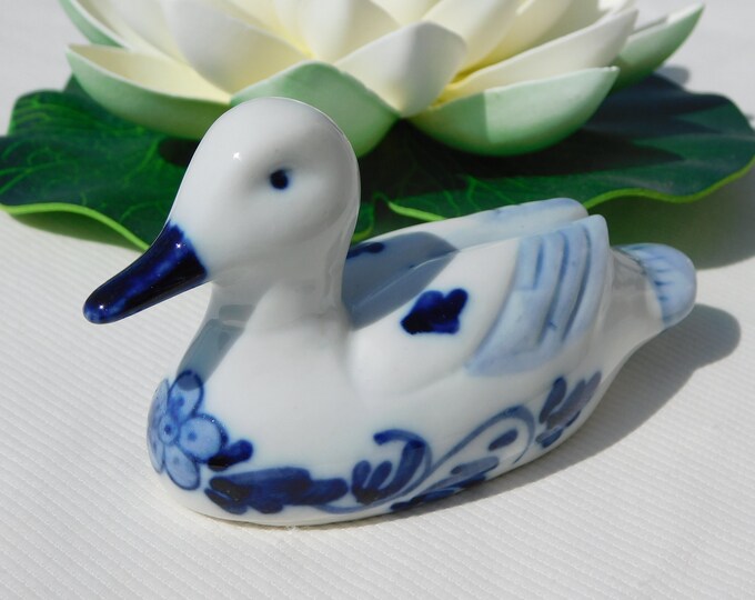 HAND PAINTED DELFT Blue Colour Porcelain Duck Figurine.porcelain Duck ...