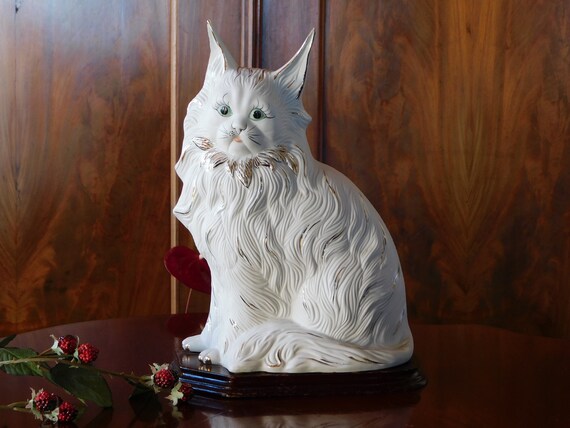 Golden Persian Cat