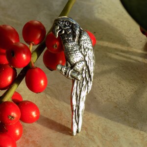 PARROT.VINTAGE PEWTER Brooch Parrot.parrot Pin.animal Gift - Etsy