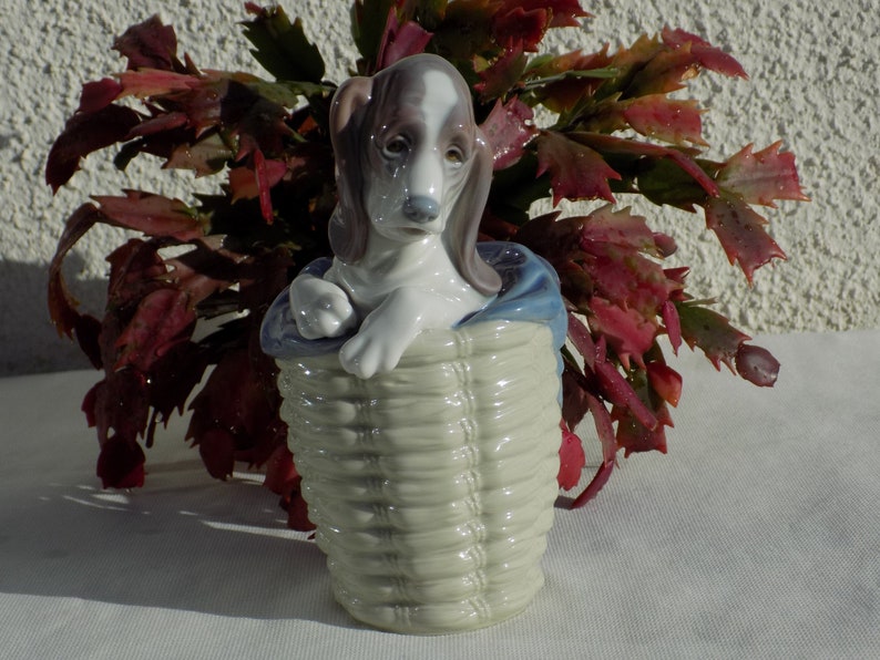 LLADRÓ 1128 DOG IN The Basket.Cachorrito.Lladró Handmade | Etsy
