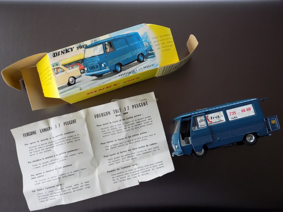 DINKY TOYS 570 FOURGON Tole J7 Peugeot.allo Fret.authentic 1967 French ...