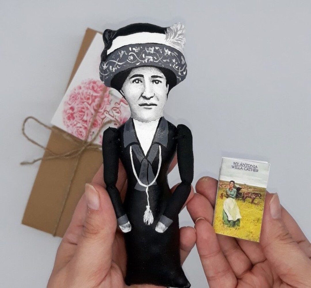 Willa Cather Literary Figure, American Women Writer - Literature Gift ...