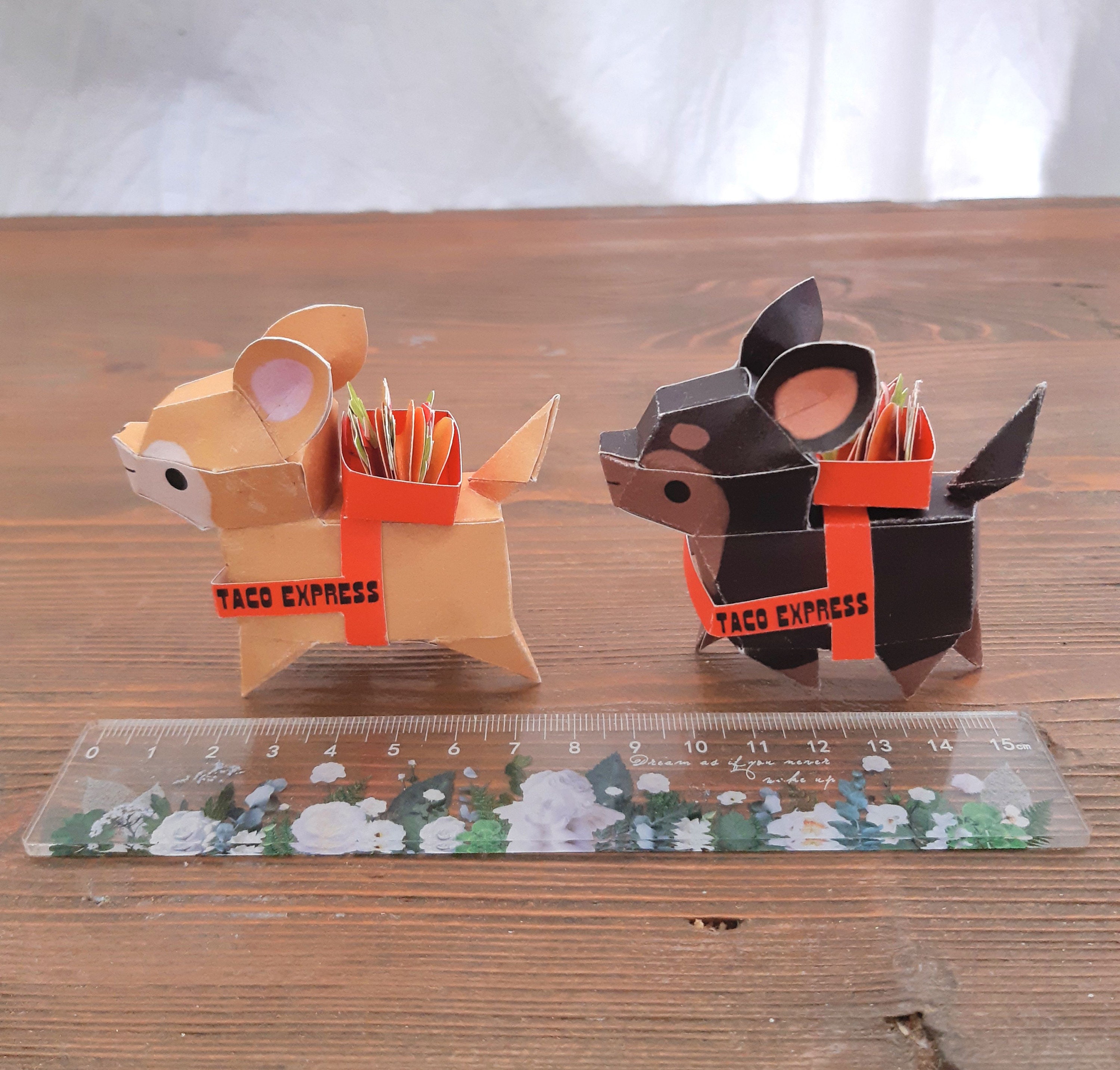Chiwawa delivery Dogs Papercraft - Etsy