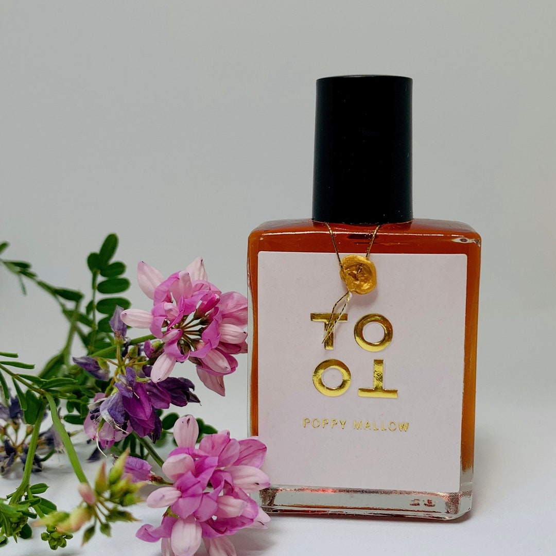 Poppy Mallow Perfume Oil – Aged Patchouli, Sandalwood, Myrrh, Citrus ...