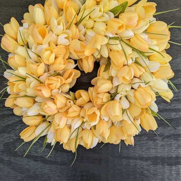 Tulip Wreath - Etsy