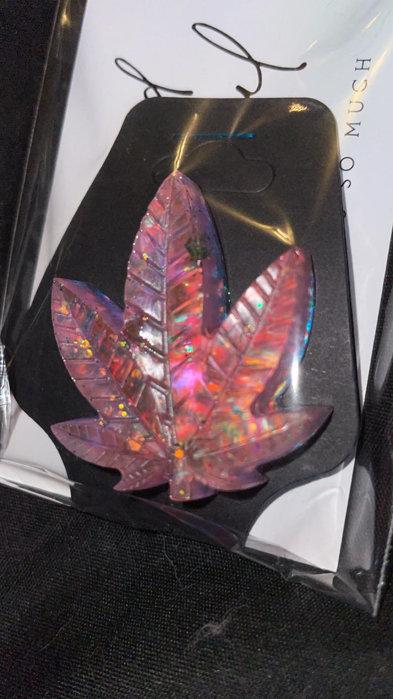 Pink Glitter Marijuana Leaf Lapel Pin. Handmade. Resin Laciraeart - Etsy