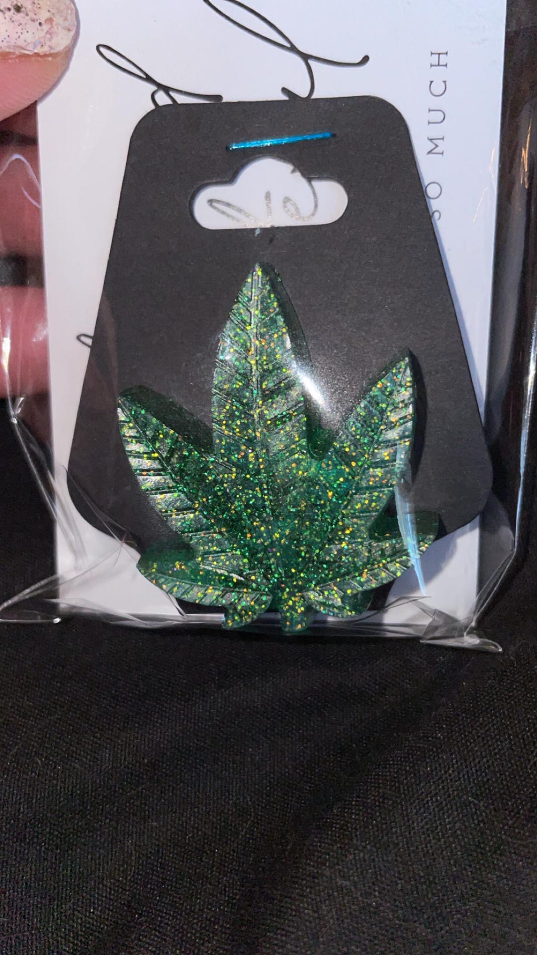 Green Glitter Marijuana Leaf 420 Lapel Pin. Handmade. Resin Laciraeart ...