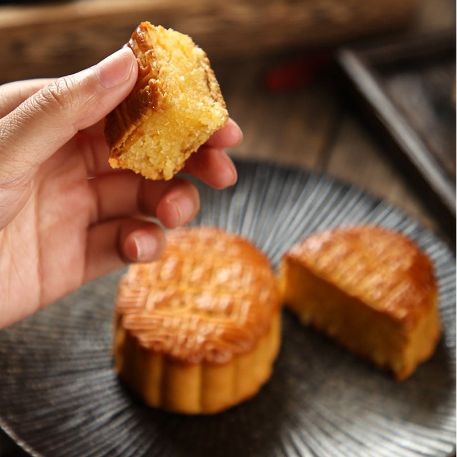 Nai You Ye Rong Middle Autumn Day Cantonese-style Mooncake - Etsy