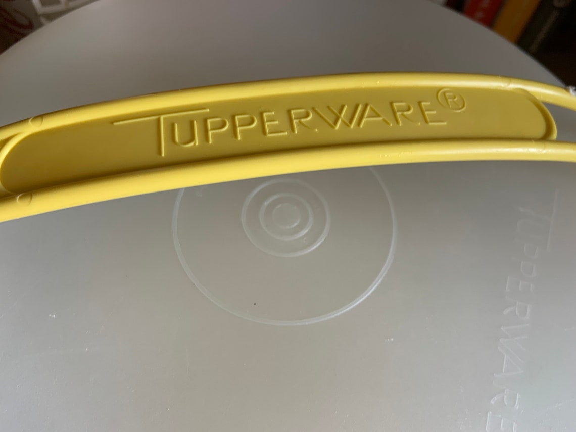 Vintage Tupperware Cake Carrier-round - Etsy
