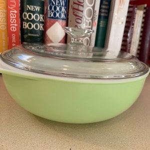 Vintage Lime Green Pyrex, Set of Three, 2 Qt With Lid, 2 Qt Rectangular ...