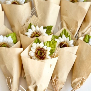 10 Pcs Sunflowers Favors, Sunflower Mini Bouquets, Party Favors, Rustic ...