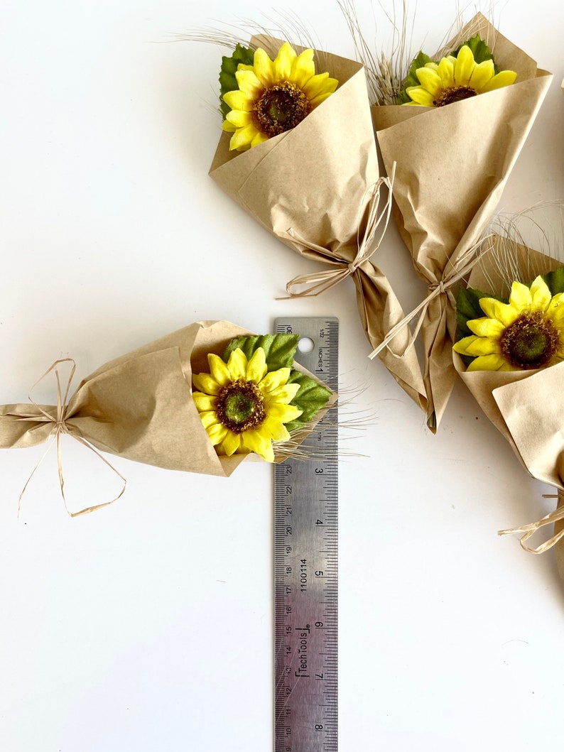 10 Pcs Sunflowers Favors, Sunflower Mini Bouquets, Party Favors, Rustic ...