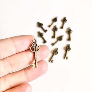 10 Pcs Mini Key, Tiny Key, Charms Antique Bronze, Mini Keys Charm ...