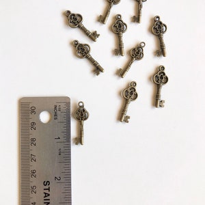 10 Pcs Mini Key, Tiny Key, Charms Antique Bronze, Mini Keys Charm ...