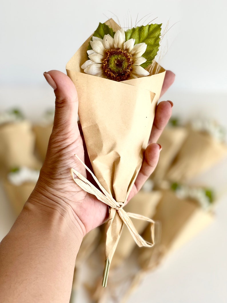 10 Pcs Sunflowers Favors, Sunflower Mini Bouquets, Party Favors, Rustic ...